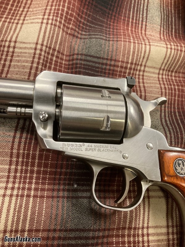 Ruger new model super Blackhawk 44 mag | Firearms | Wasilla | Guns ...